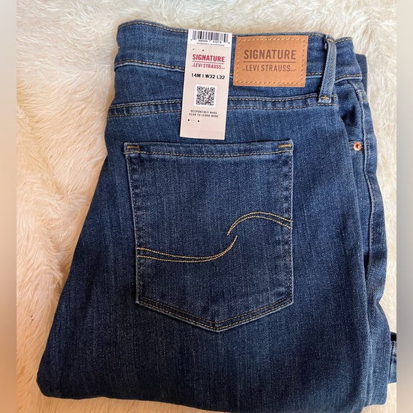 Levi's | Jeans | Levis Signature Mid Rise Bootcut 4 New | Poshmark